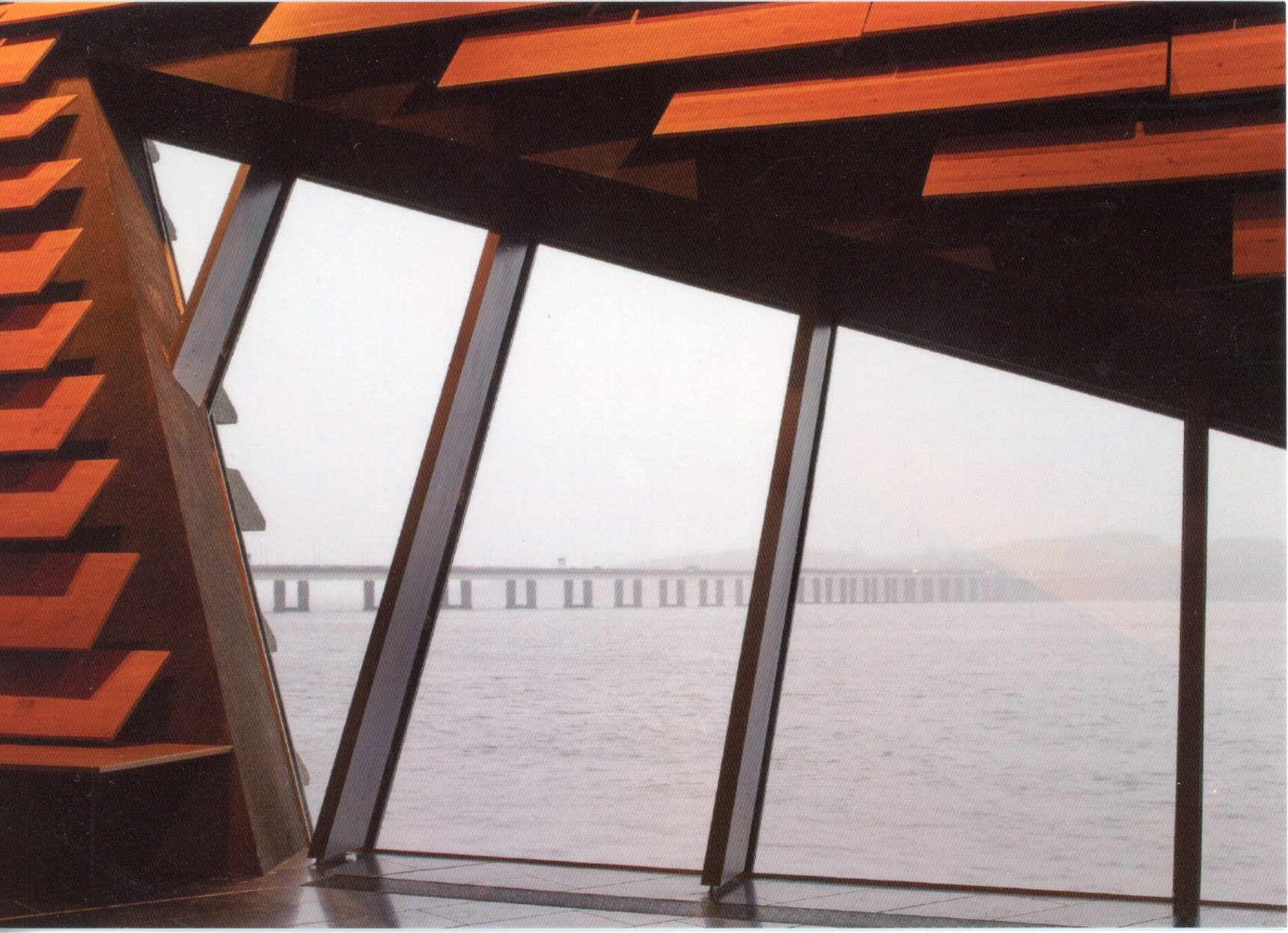 Dundee – Postcard Buzz